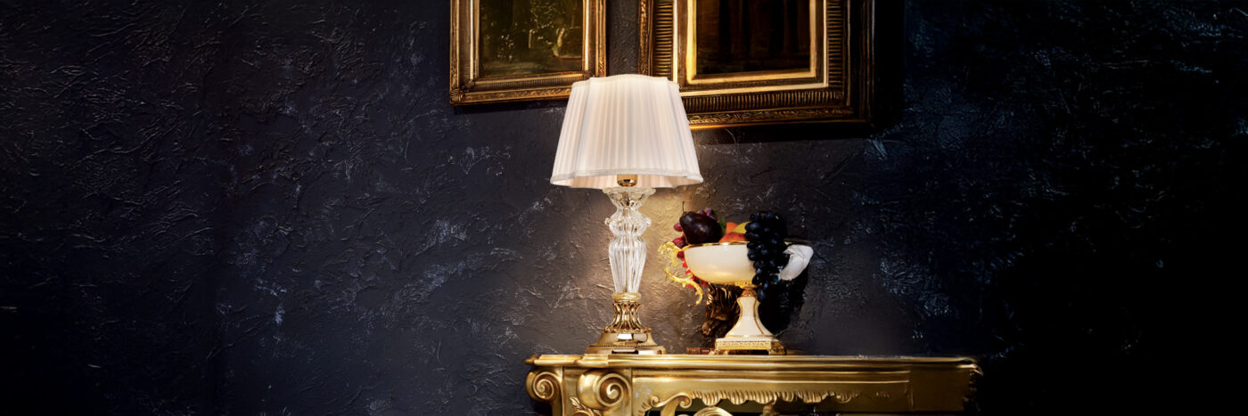 Đèn bàn Châu Âu cao cấp - Đèn bàn đẳng cấp và sang trọng